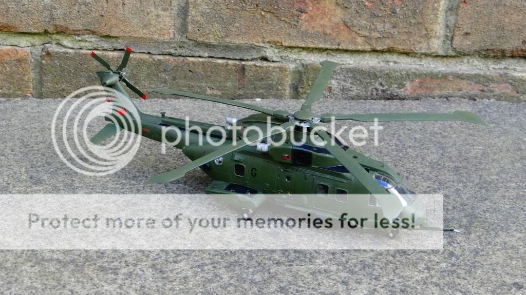 AW Merlin RAF revell 1:72 - Ready for Inspection - Aircraft ...