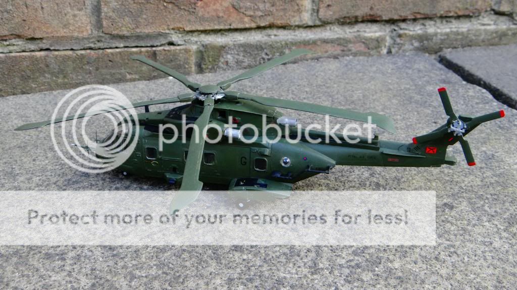 AW Merlin RAF revell 1:72 - Ready for Inspection - Aircraft ...